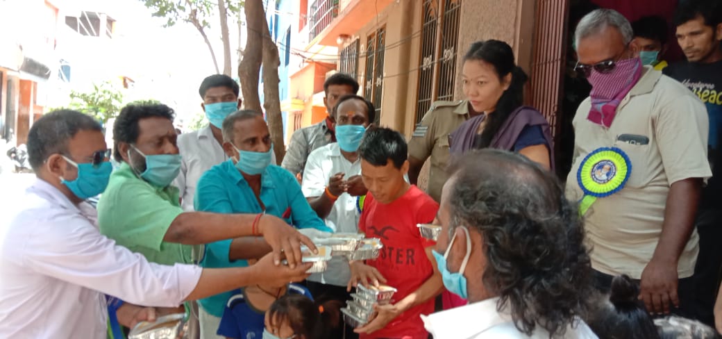 Rajini followers don role of food providers in Madurai - Lotus Times ...